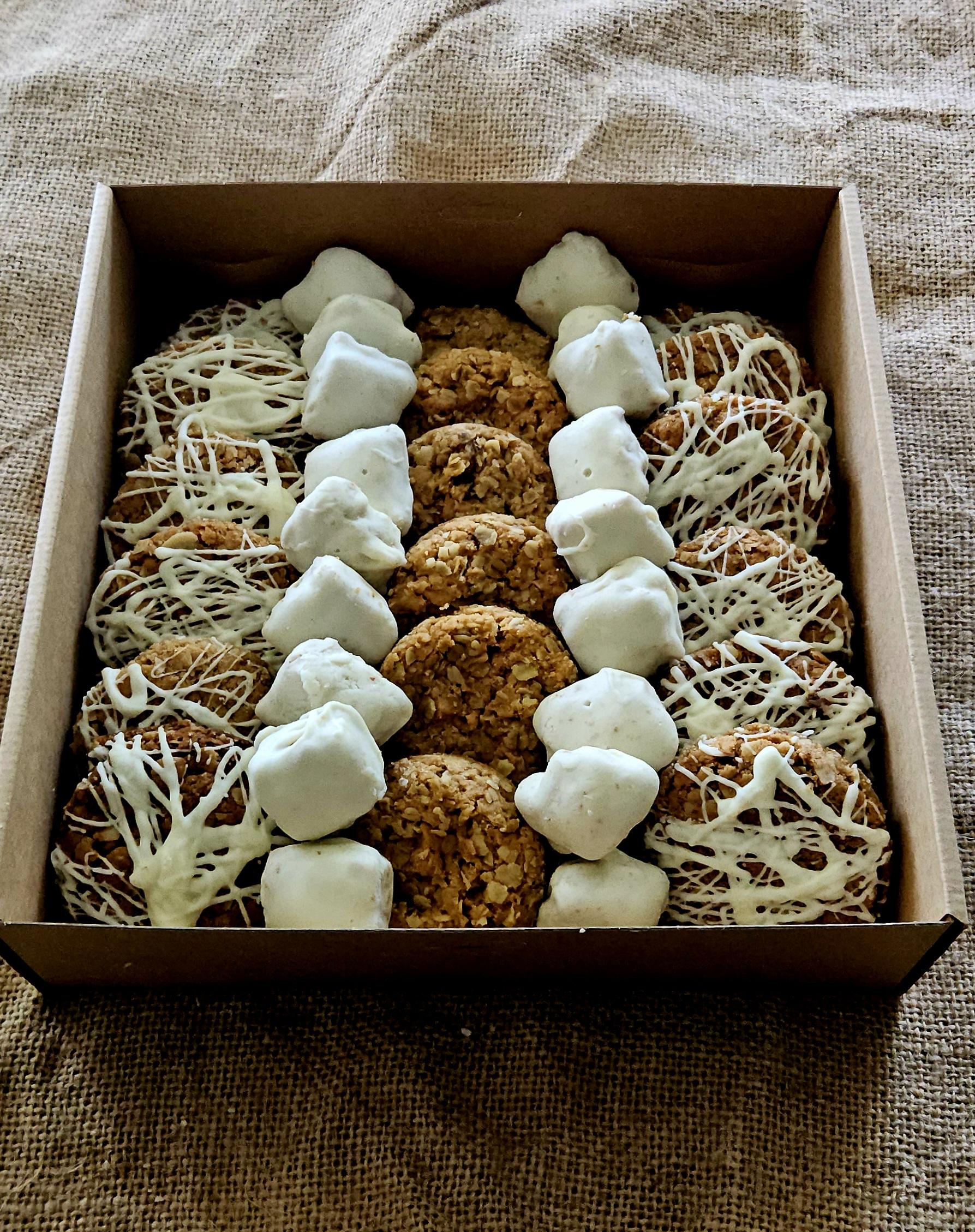 Bokkies Biscuits - Assorted White Chocolate - Large – PADKOS